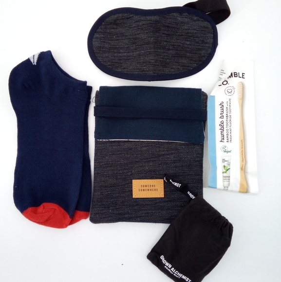 Delta | Bags | Delta One Someone Somewhere Amenity Kit Artisan Handmade ...